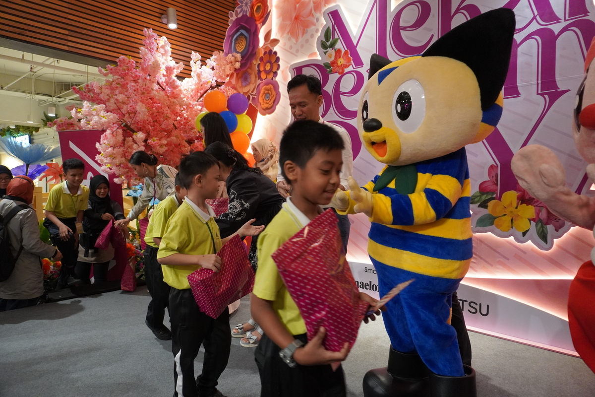 Aeon Fantasy Malaysia Brings Underprivileged Children of Sekolah ...